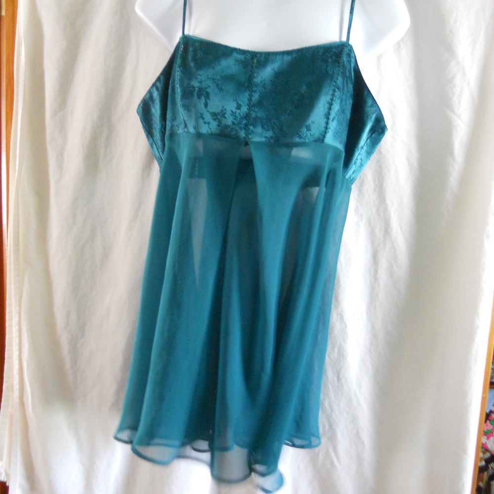 Victoria's Secret Sheer Emerald Green Nightie M - Gem